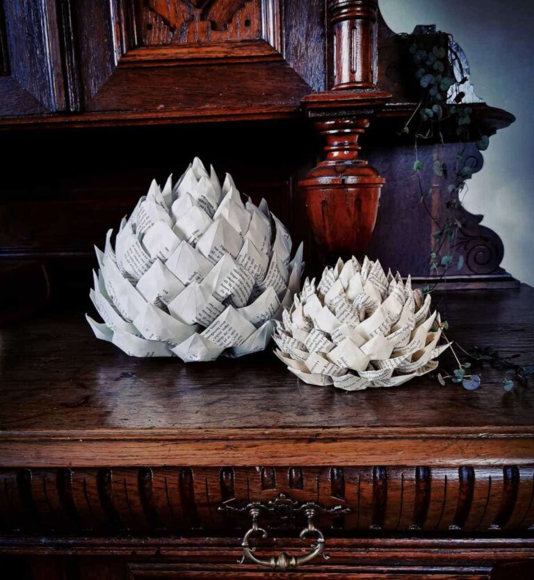10 Paper Christmas Decorations To DIY This Festive Season - Moral Fibres
