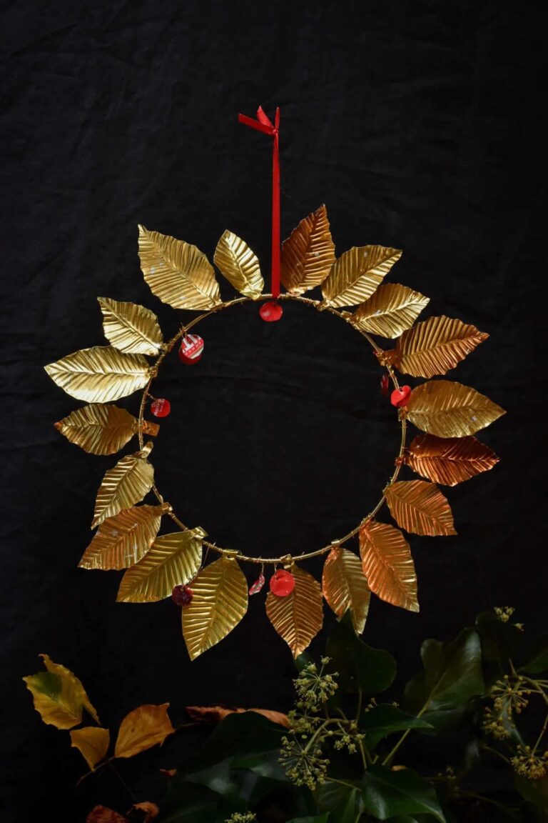8 Tomato Puree Tube Christmas Decorations To DIY - Moral Fibres